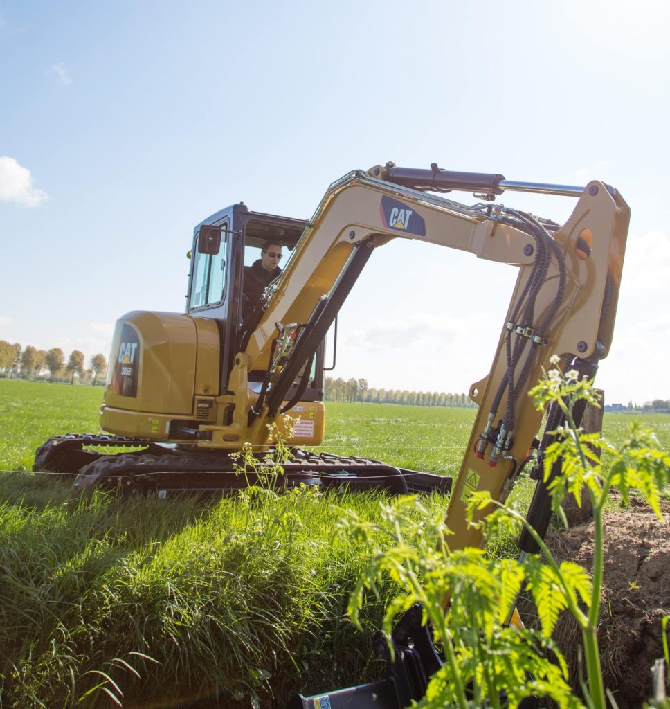 Mini Excavators for Rent | Tractor & Equipment Co.